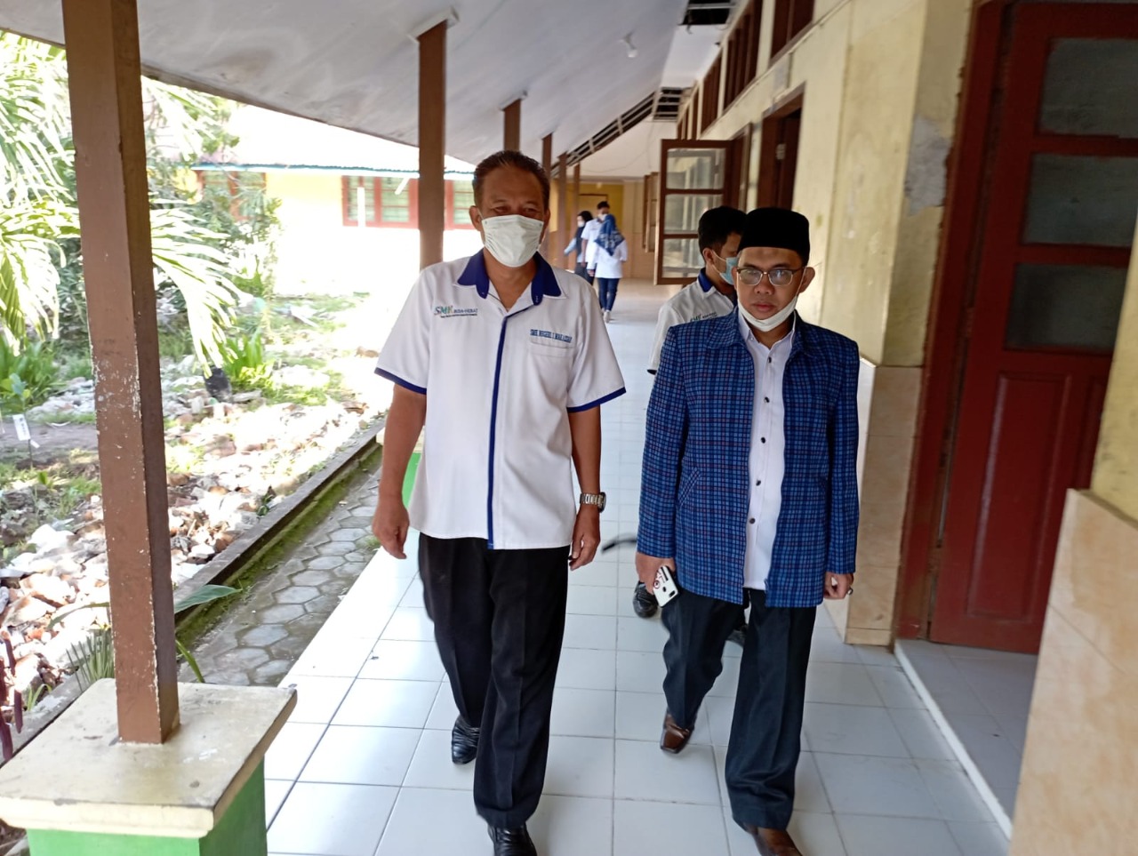 Sekertaris Disdik Prov SulSel Harpansa Sidak 2 Sekolah Di Makassar Rabu ...