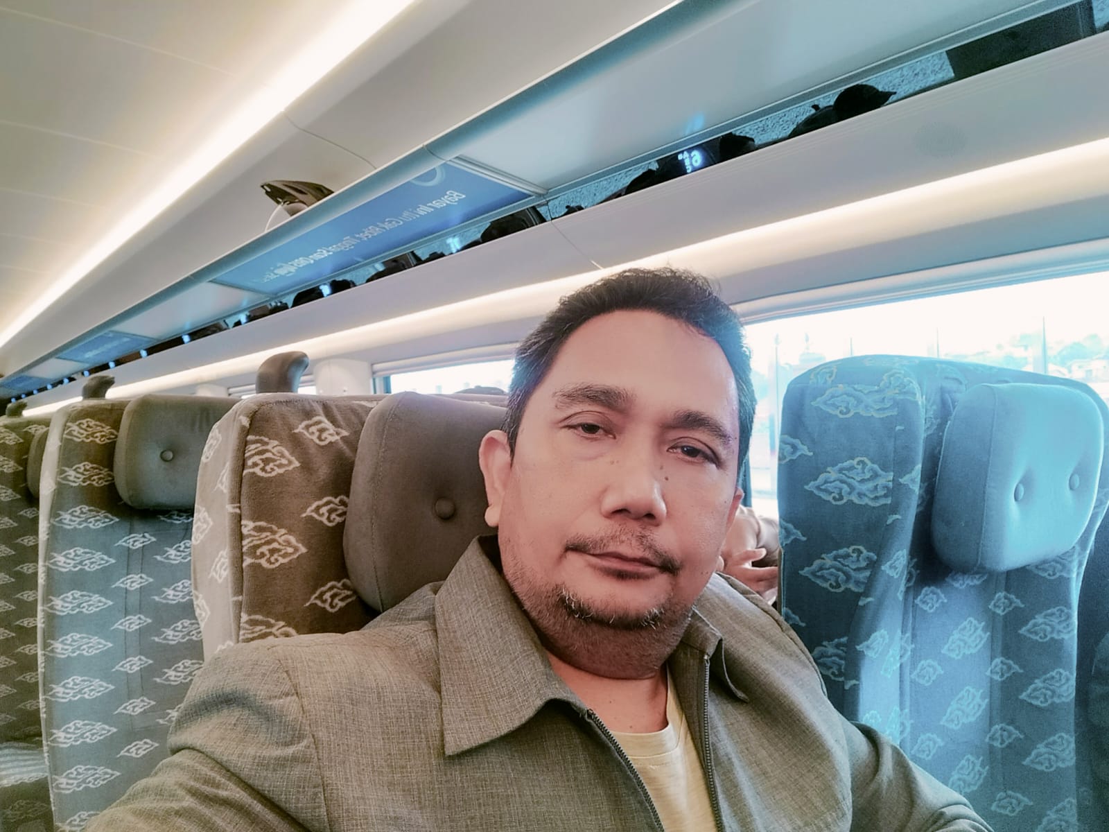 Dr. Ridwan Ismail Razak Fungsional Ahli Sekretaris Jenderal DPR RI ...